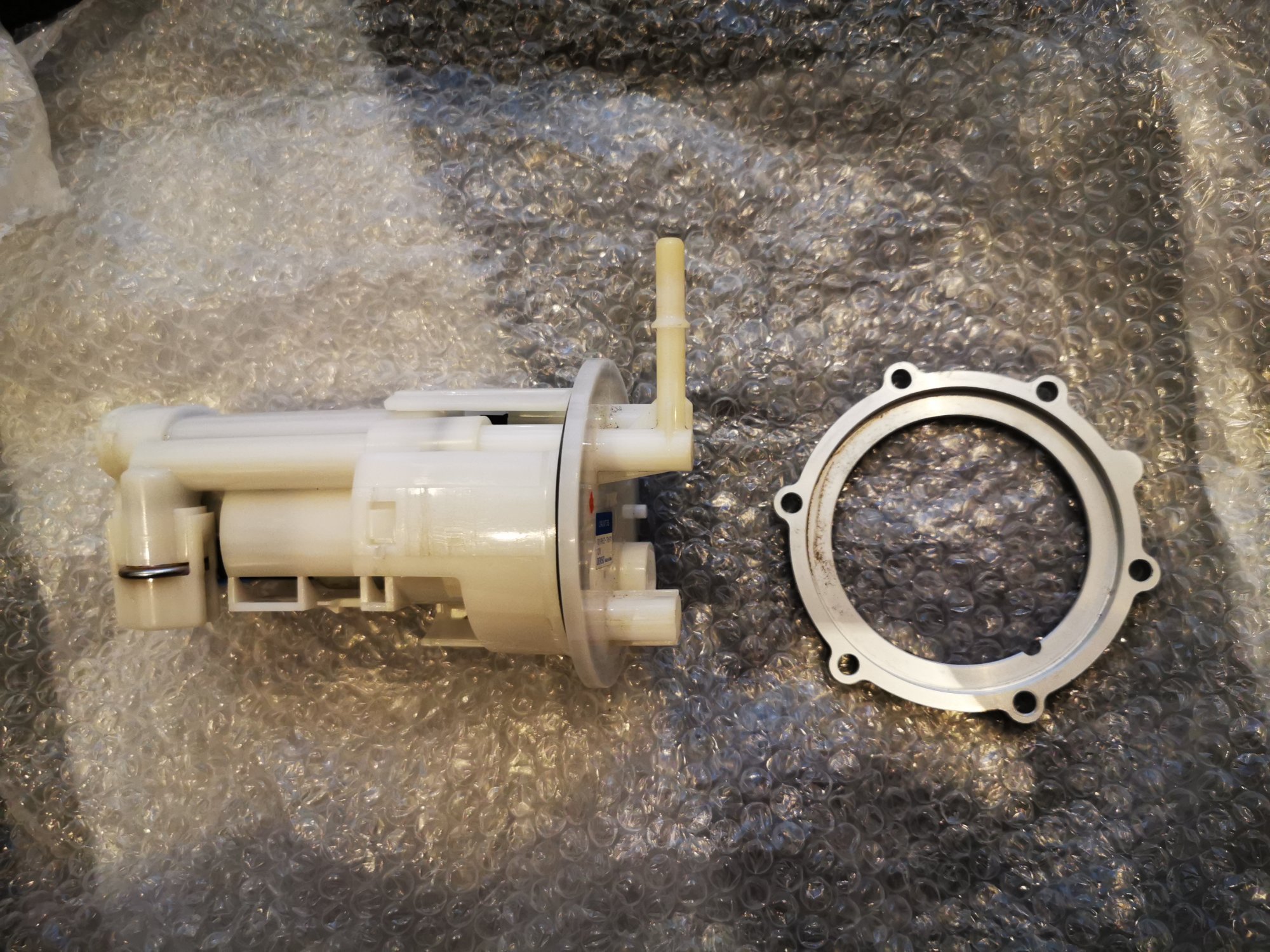 Triumph Fuel Pump (Denso 2400735) | 675.cc • Triumph 675 Forum