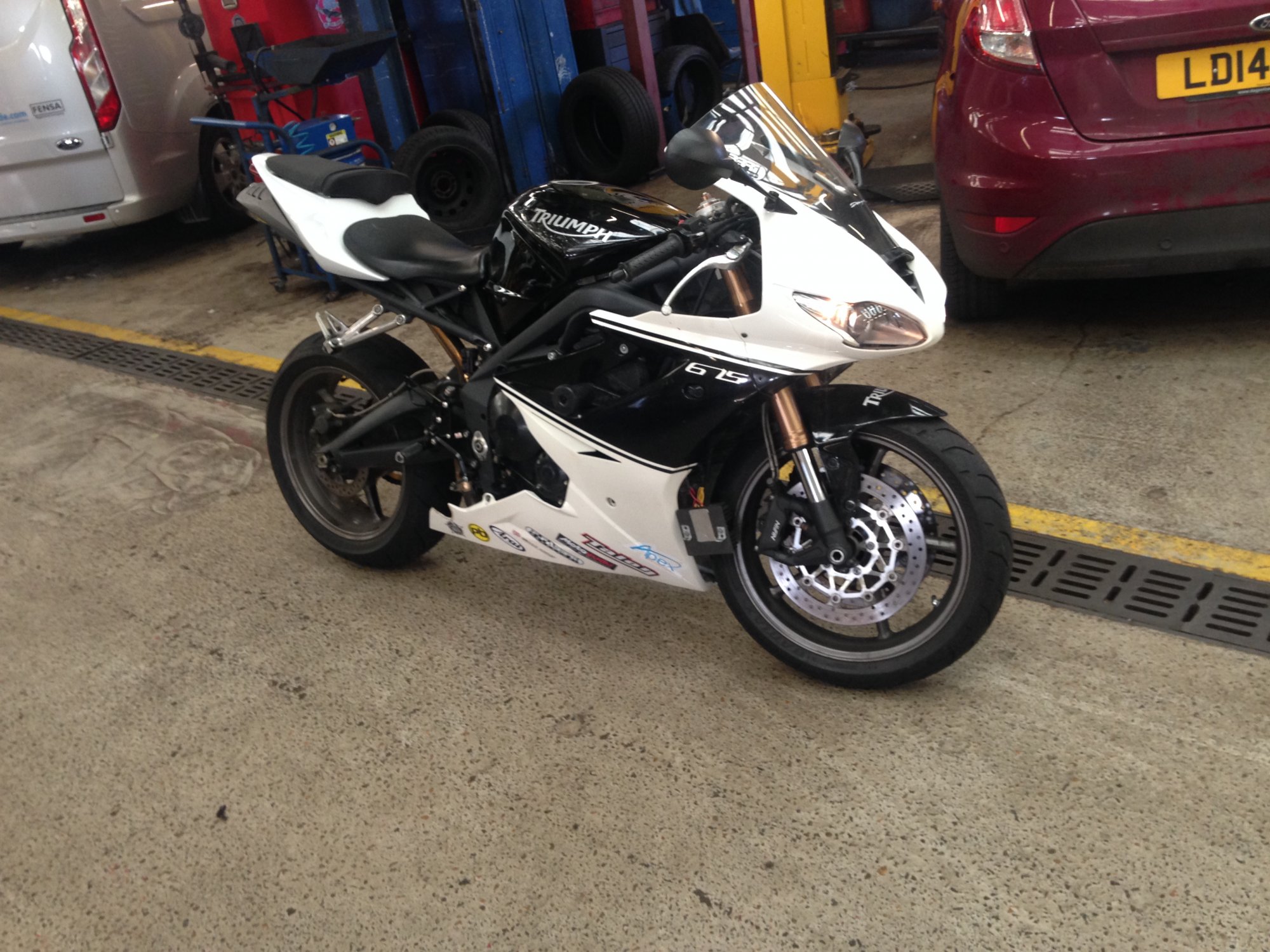 2009 675 | 675.cc • Triumph 675 Forum