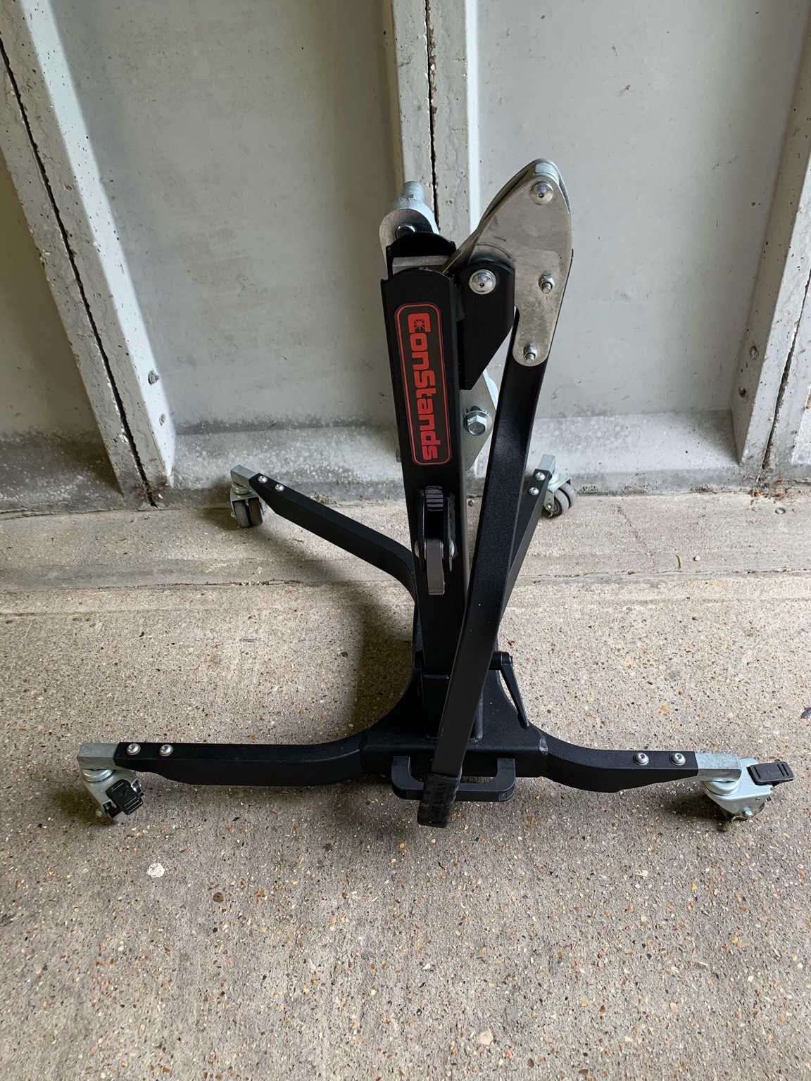 Constand Central Bike Lifter | 675.cc • Triumph 675 Forum