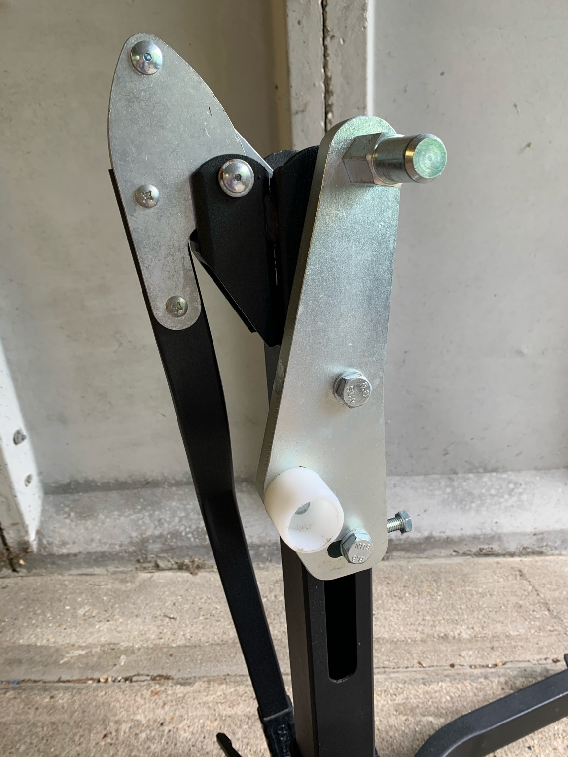 Constand Central Bike Lifter | 675.cc • Triumph 675 Forum